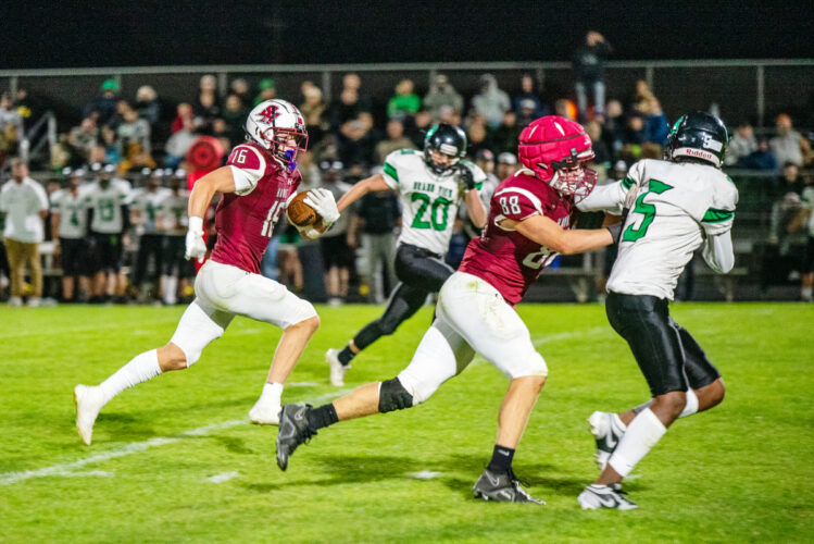 Hawks kick off 1A playoff action | News, Sports, Jobs - The Freeman Journal